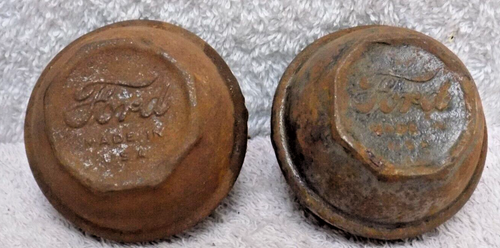 VINTAGE FORD - CLIP ON HUB CAP DUST COVERS - LOT OF 2 | eBay