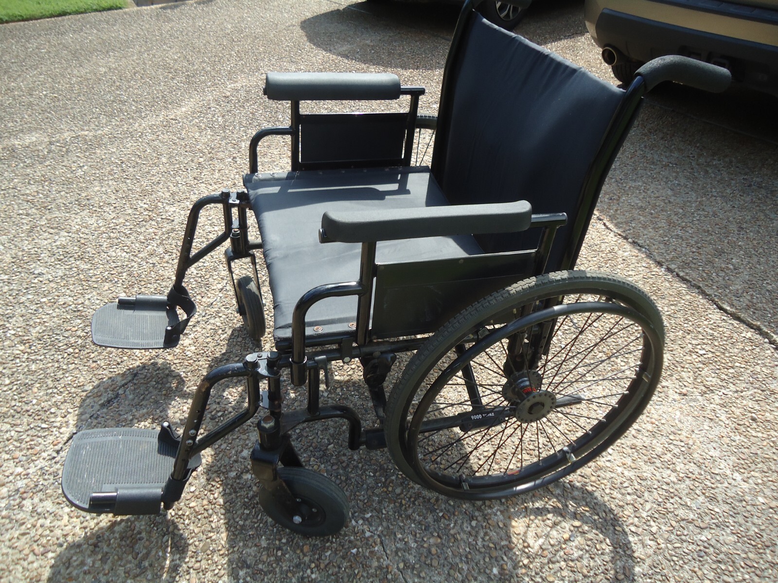 Invacare topaz 9000 700 pounds capacity folding wheelchair 26" seat | eBay