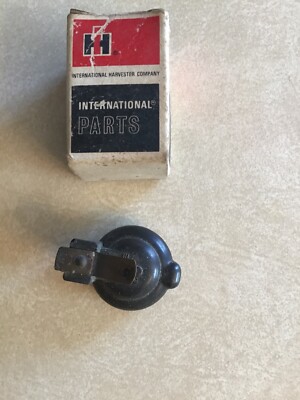 NOS FARMALL TRACTOR IH DISTRIBUTOR IGNITION ROTOR BUTTON 353896-R91 460 ...