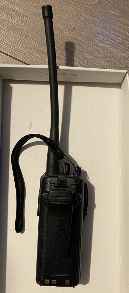 Icom IC-A6 Portable VHF Air Band Transceiver Looks New NO Charger | eBay