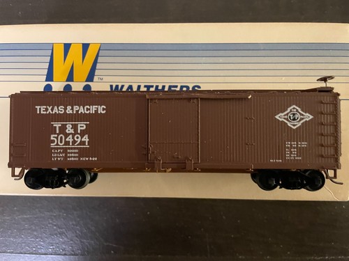 Walther's HO scale 40' Double Sheathed Wood Boxcar - Texas & Pacific ...