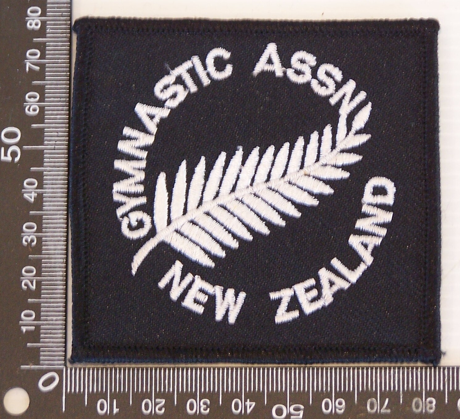 VINTAGE NEW ZEALAND GYMNASTIC ASSOCIATION EMBROIDERED PATCH CLOTH SEW ...
