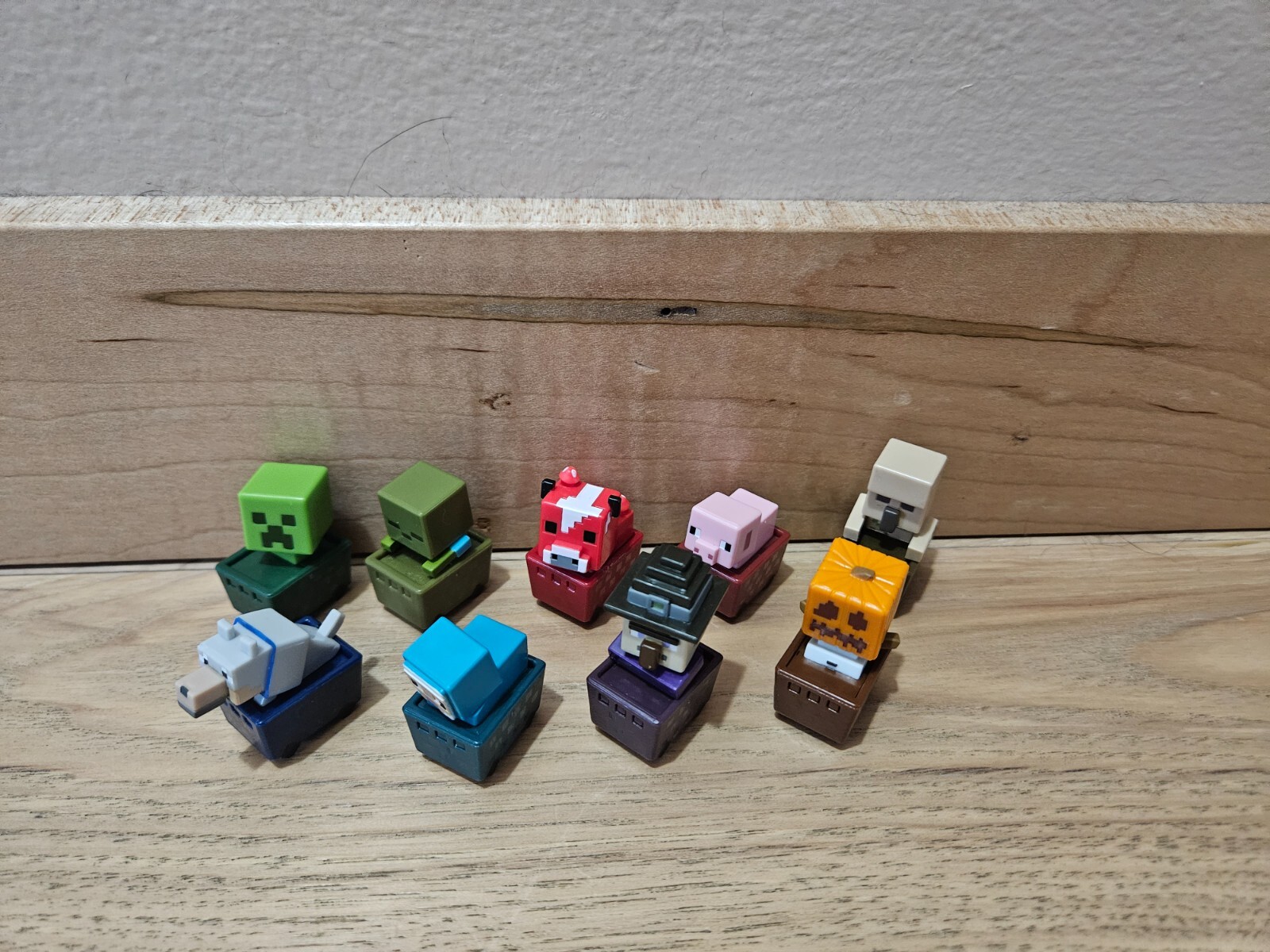 YOU CHOOSE Minecraft Mini Figures Series 7 Rolling Minecart Series | eBay