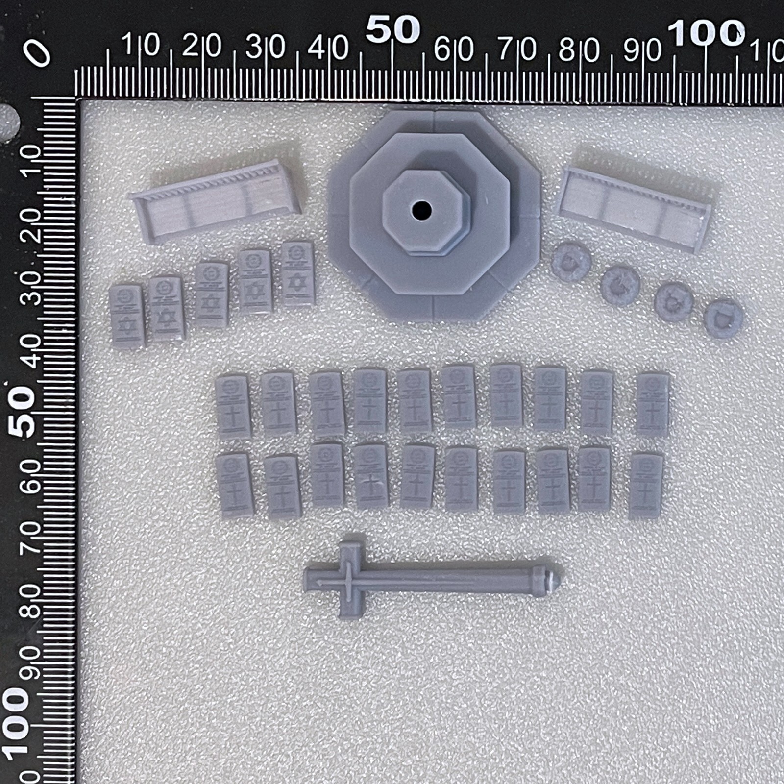 War Cemetery Monument & Grave Set OO GAUGE 1:76 Model Railway Scenery ...