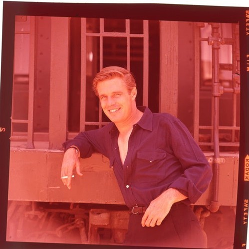 George Peppard Smiling Photo Shoot Smoking Original 2.25 x 2.25 ...