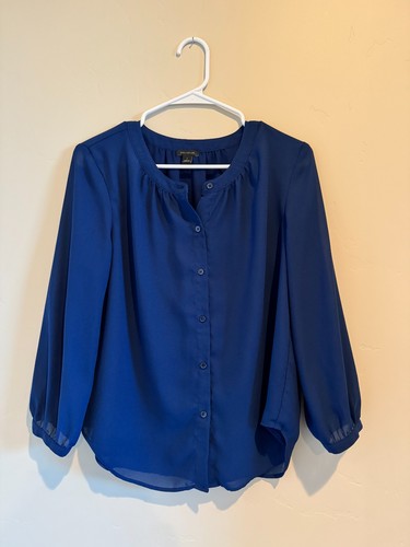 Ann Taylor Women’s Navy Blue Button-Down Blouse – Small – Work to ...