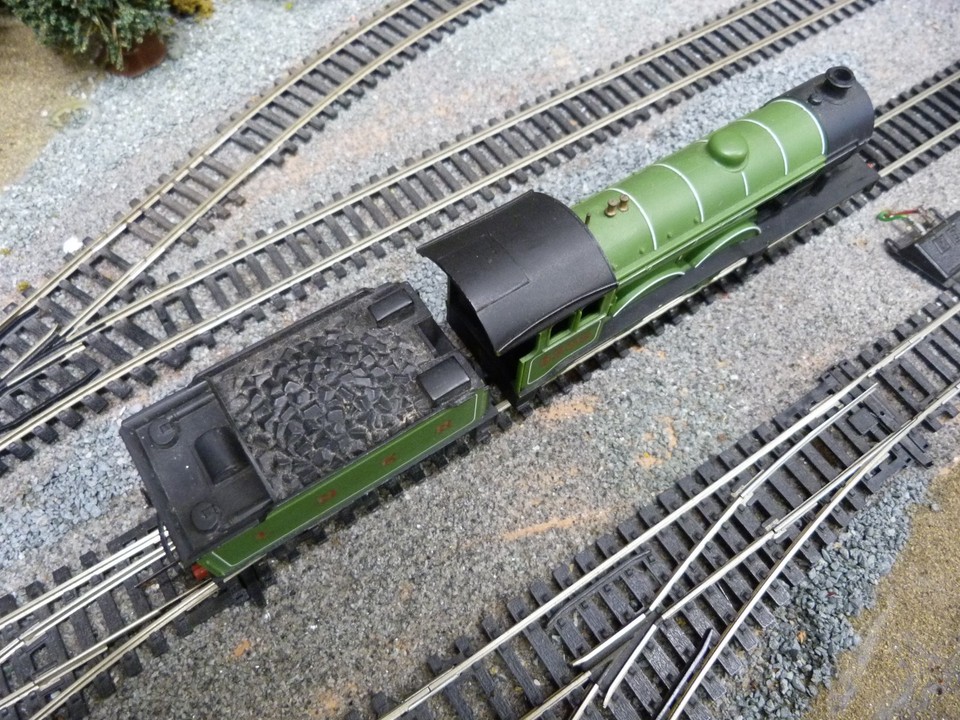 Hornby LNER class B12 4-6-0 loco for OO gauge model train set | eBay UK