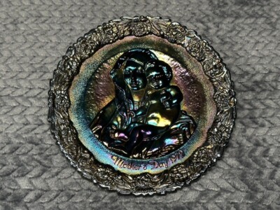 1972 Madonna Of The Goldfinch Fenton Carnival Glass Mother's Day Plate ...