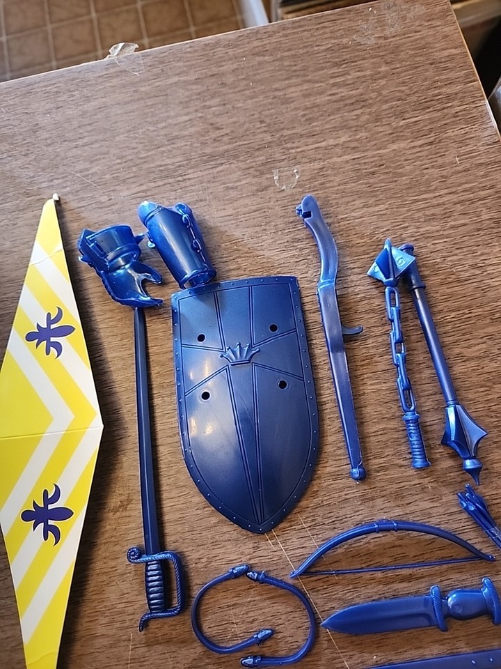 Vintage Marx Sir Stuart Silver Knight with Armor, Shield, Helmets | eBay