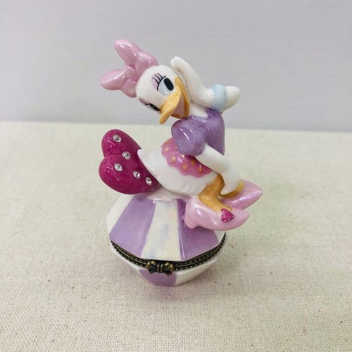 Disney Figure Daisy Christmas Hinge Box 2011 Size: Height approx. 10cm ...