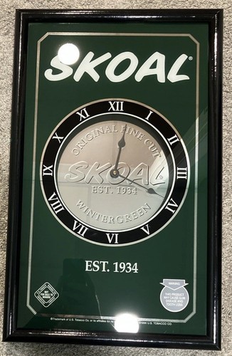 SKOAL Wintergreen Advertising 1996 Battery Wall Clock Bar Man Cave Sign ...