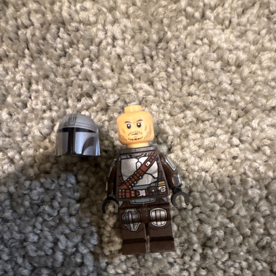 LEGO Star Wars Mandalorian Minifigure with Helmet and Jetpack | eBay