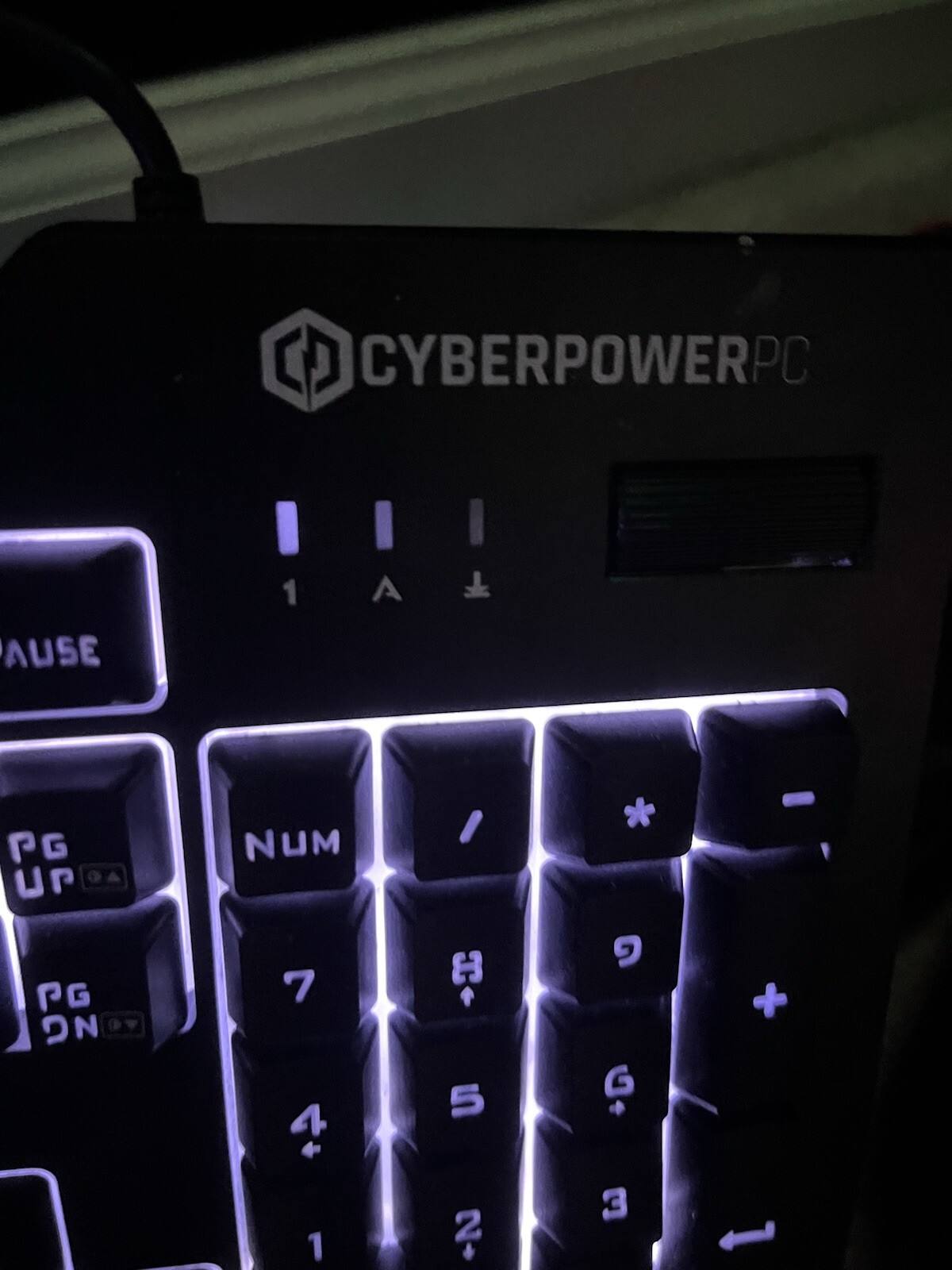 White & Black Cyberpower PC model C series + Cyberpower KeyBoard ...