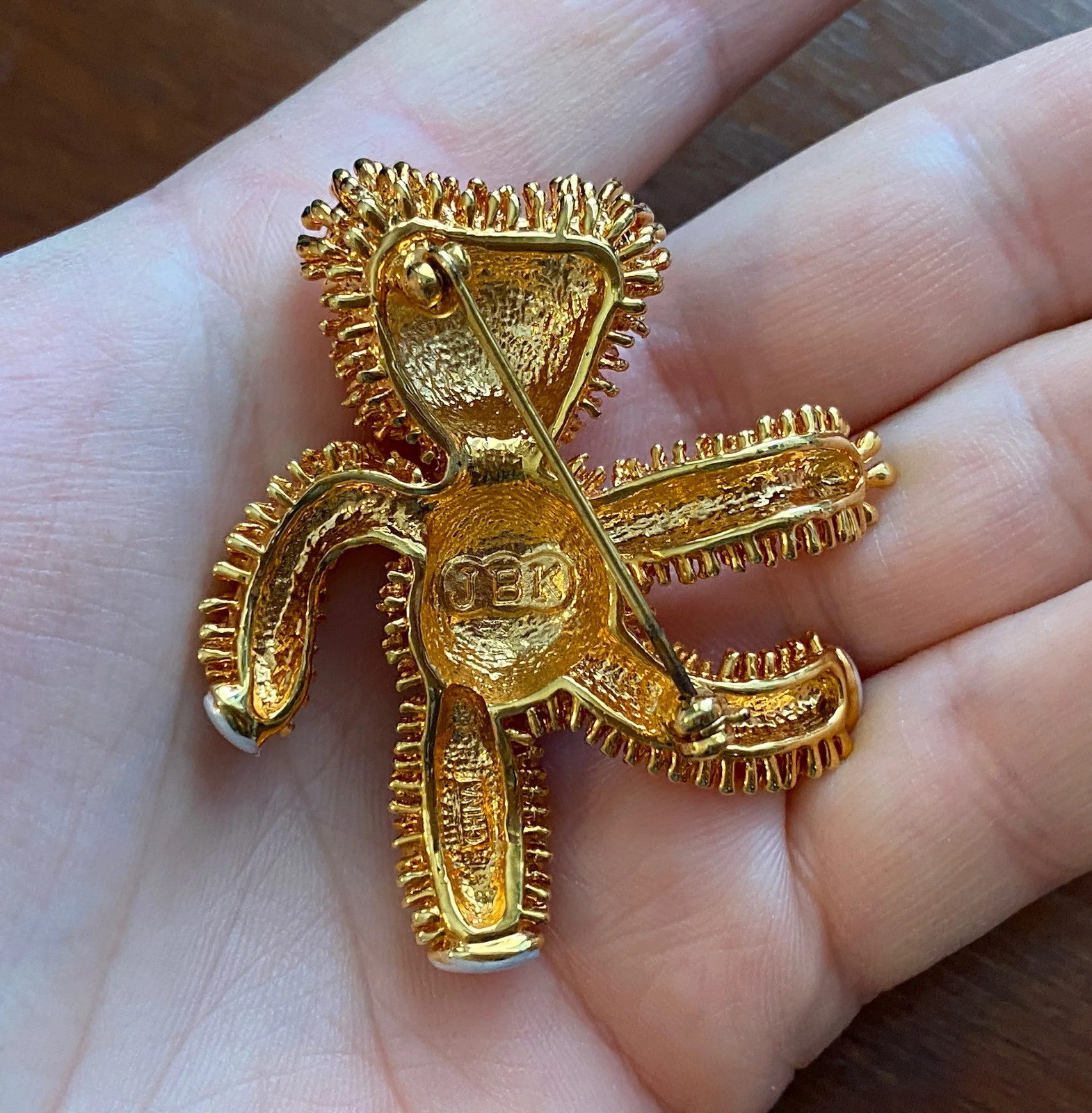 JBK Jacqueline Kennedy Signed Teddy Bear Brooch Pin G… - Gem