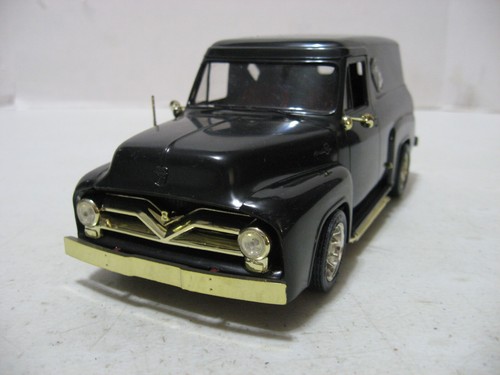 Monogram 1955 Ford Panel Truck Bootlegger 1/24 Scale Built Model Kit ...