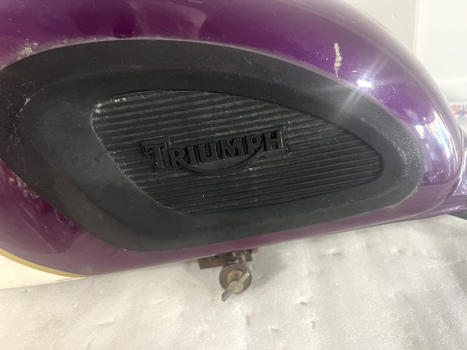 505092 Triumph Bonneville T100 Gas Tank | eBay