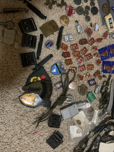 HUGE ESTATE Lot- Army US military patches, Medals, pins, Belt Buckles ...