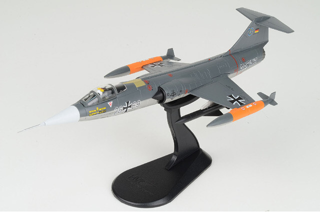 HA1049 Hobby Master F-104G Starfighter 1/72 Model 26+69 Marinefliger ...