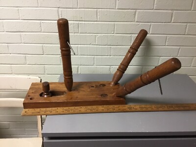 ANTIQUE VINTAGE SPINNING WHEEL STAND & 3 LEGS CORKSCREW PARTS AND ...