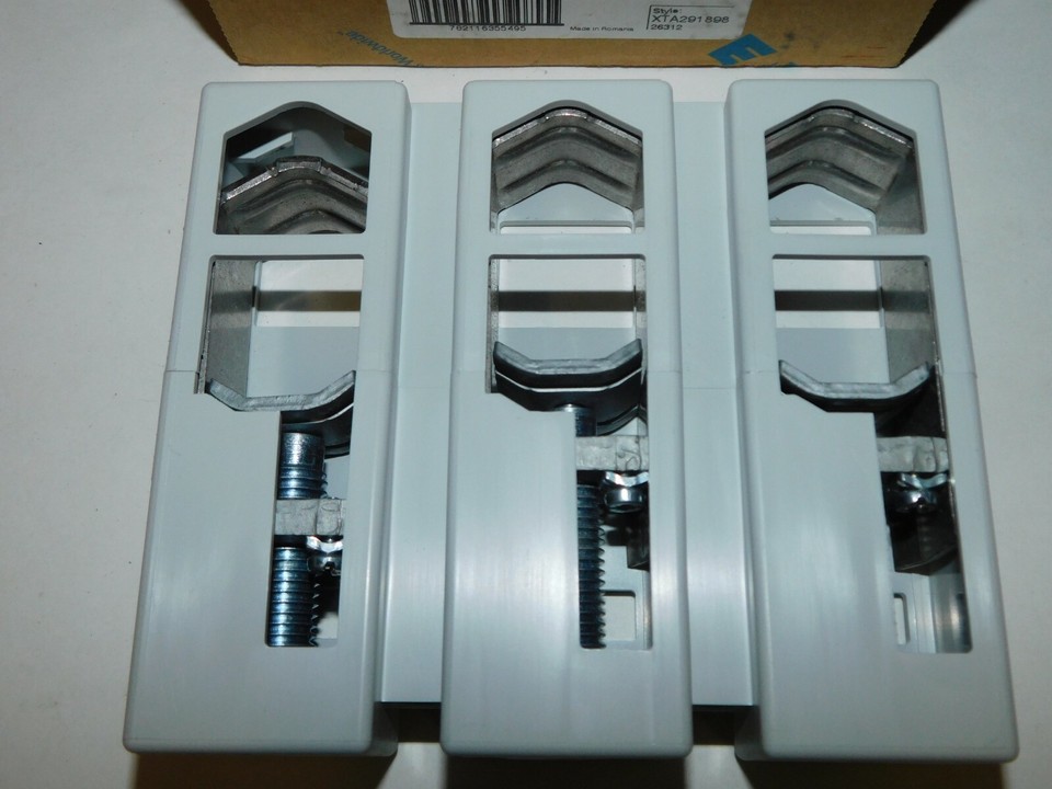 New Eaton XTCEXTLA400 Contactor Accessory / Terminal Lug Assembly | eBay