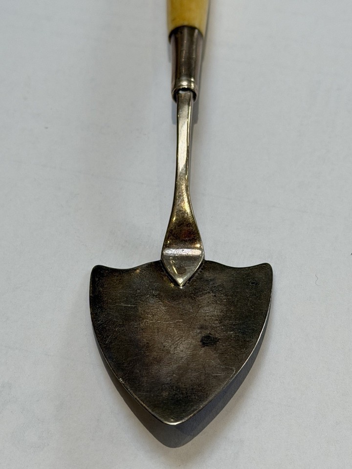 Robert Hennell II Georgian Silver Small Shovel / Trowel Shape Server ...