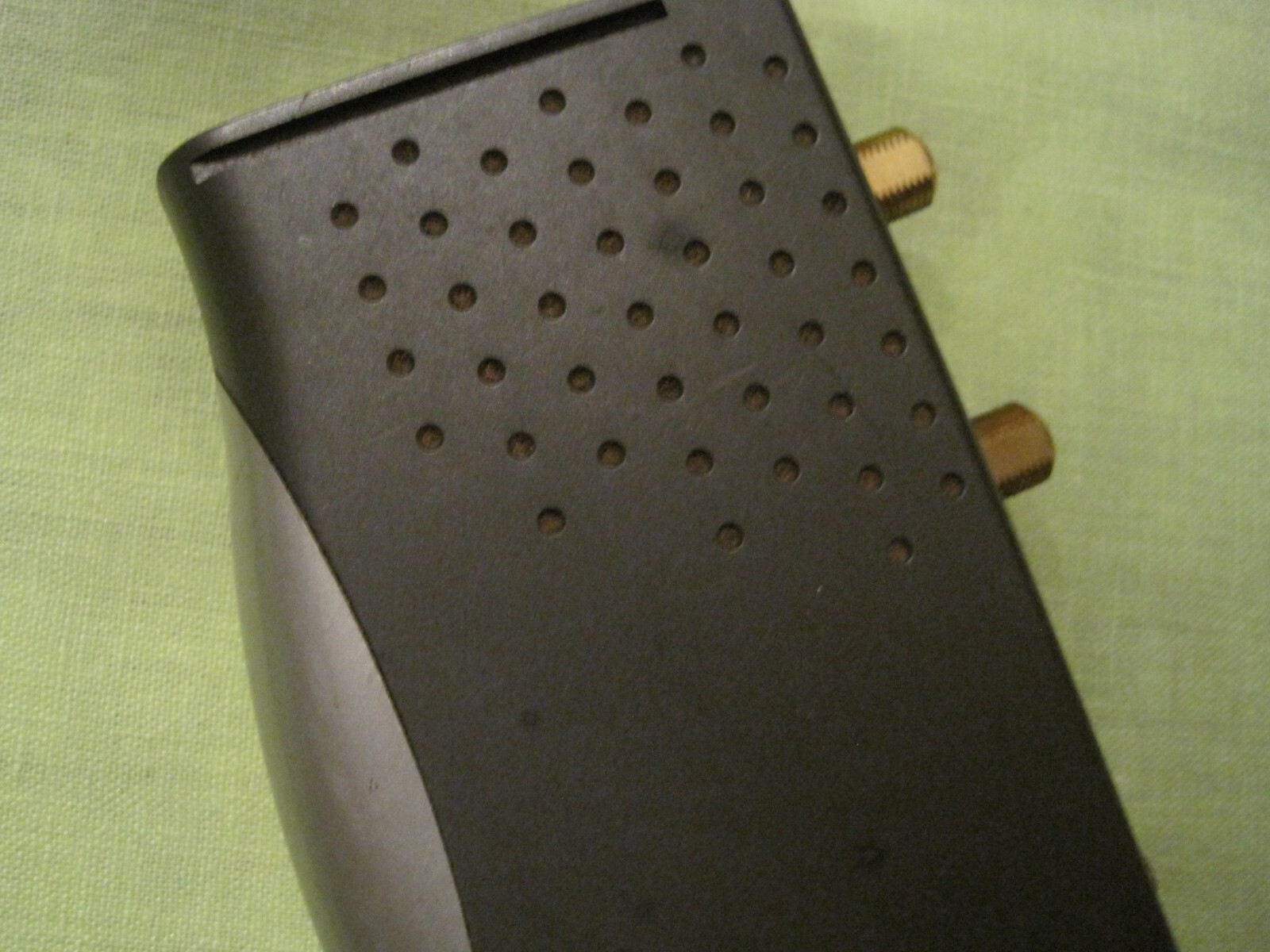 RCA CRF900 Auto Switching RF Modulator with Gold Plated Coaxial & RCA ...