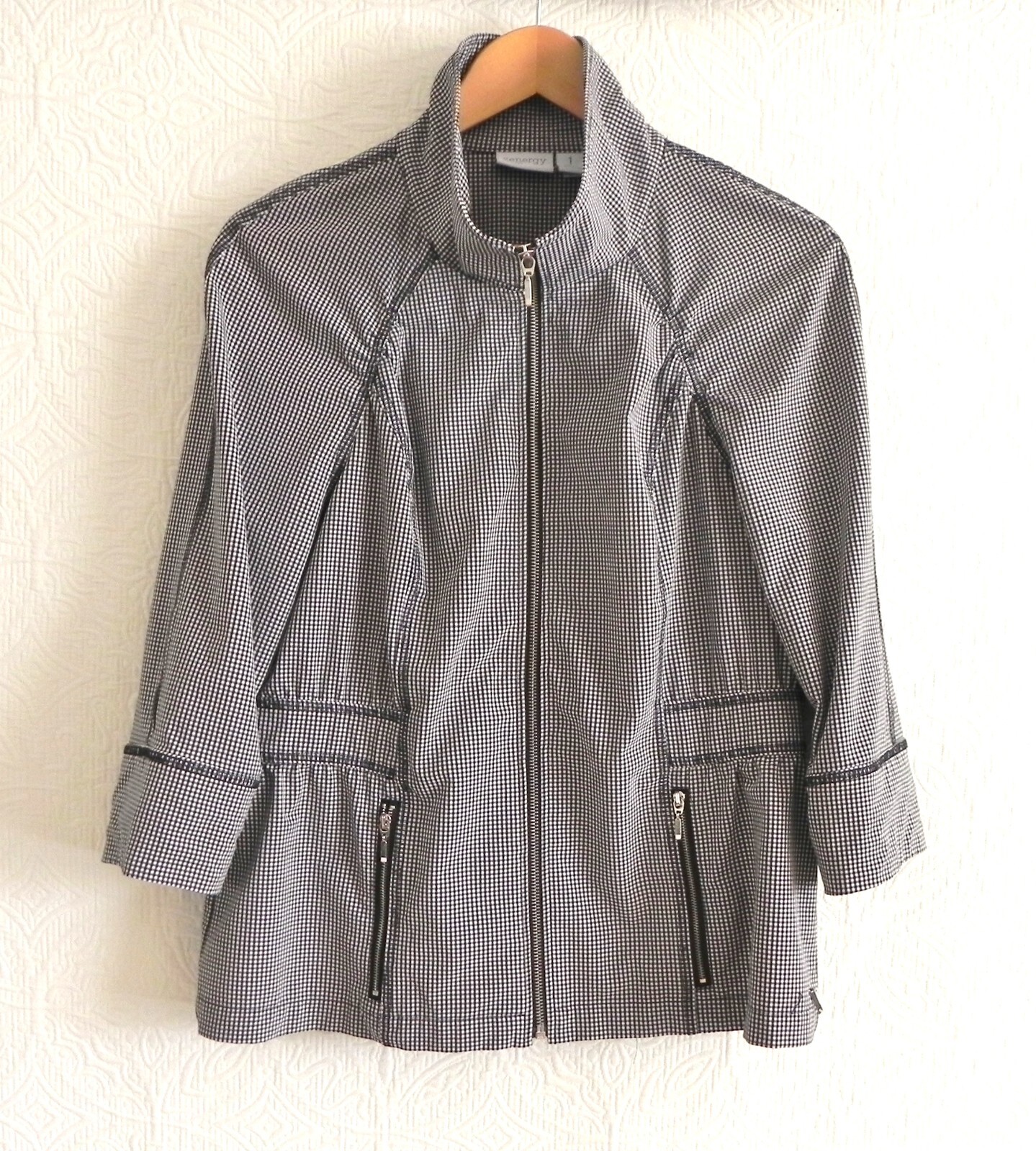 Zenergy Chico's Jacket Ful Zip Pockets 3/4 Raglan Sleeve Black/White ...