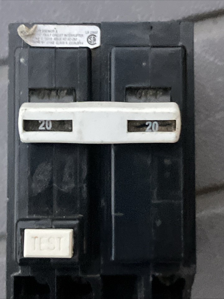 Eaton GFTCB220 Circuit Breaker Ground Fault 2 Pole 30A flaw ...