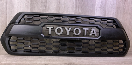 # 2016 2017 Toyota Tacoma Grille Insert OEM PT228-35170 | eBay