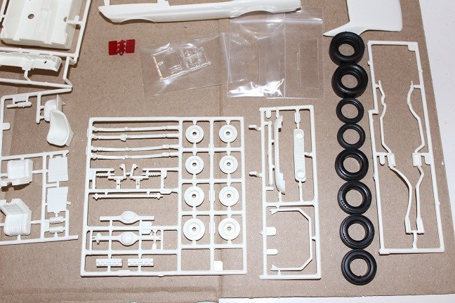 Revell 1969 Mustang Model Kit H-1261 1:25 Complete/Unbuilt Open Box | eBay