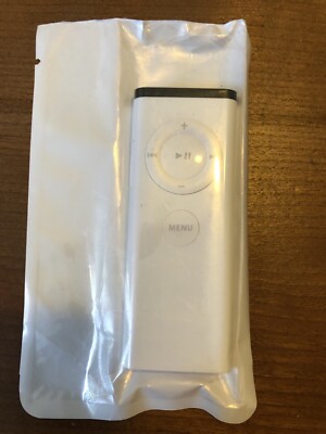 NEW Apple Remote Control for Apple TV, iPod dock, MacBook, iMac Mac Pro ...