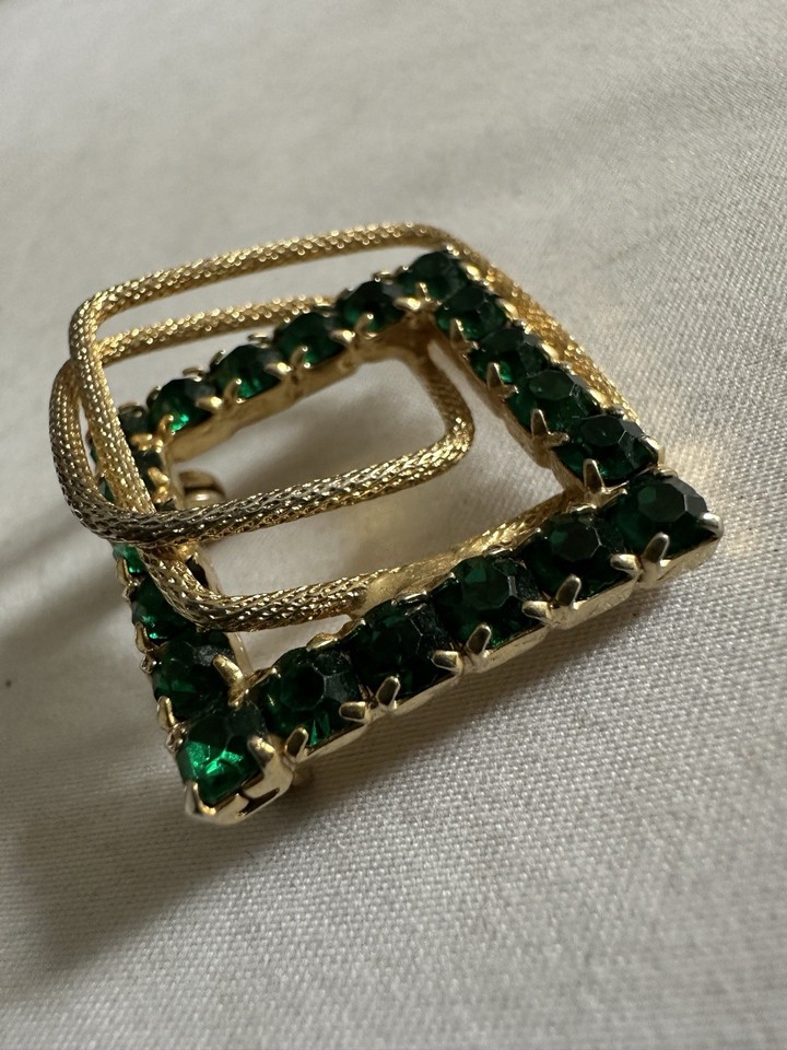 Vintage Brooch Pin Rhinestone GREEN CRYSTAL INTERLOCKING SQUARES B4 | eBay