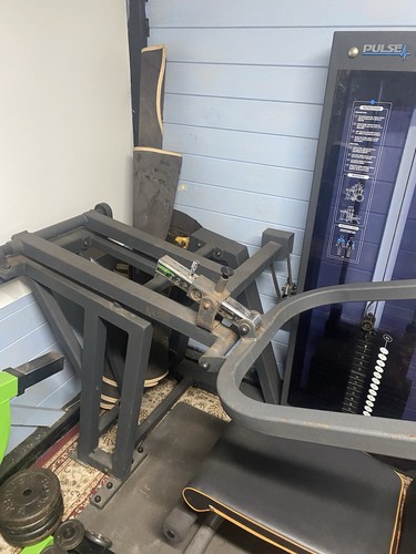 Pulse Fitness Commercial Chest And Shoulder Press Machine | eBay UK