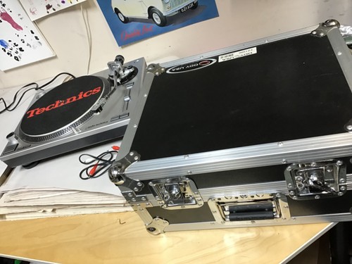 Audio-Technica AT-LP120-USB Direct-Drive Professional Turntable (USB ...