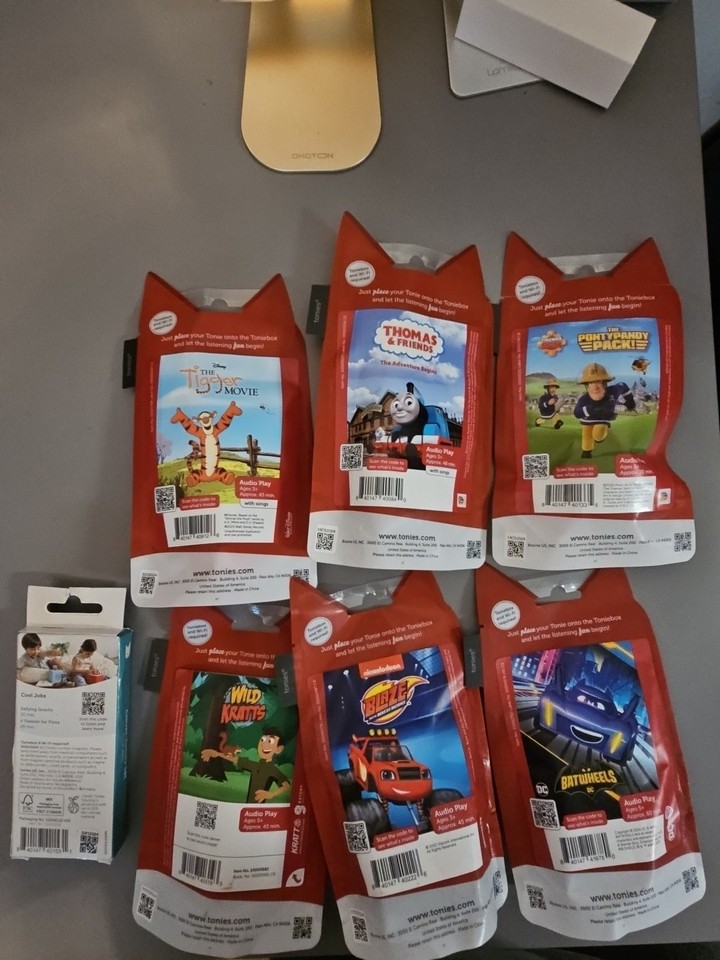 Tonies Disney Starter Set with Tonie 7 pc Character Bundle and Carry ...