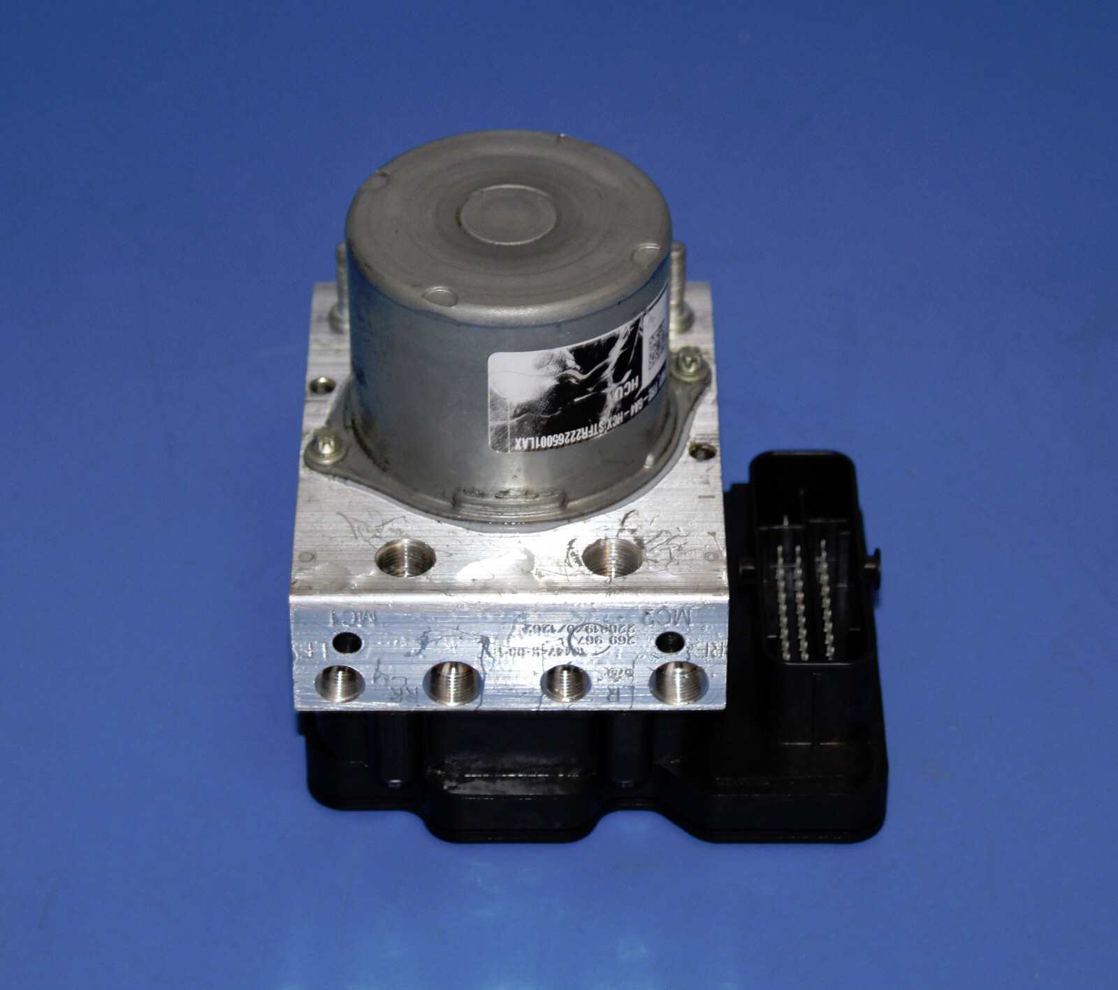 2017-2022 Tesla Model 3 ABS Brake Pump Module 1044745-00-B OEM | eBay
