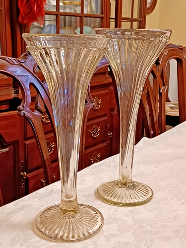 Antique Glass Shelf Riser Pedestal Hat Stands Swirl Vase 11.75" Tall ...