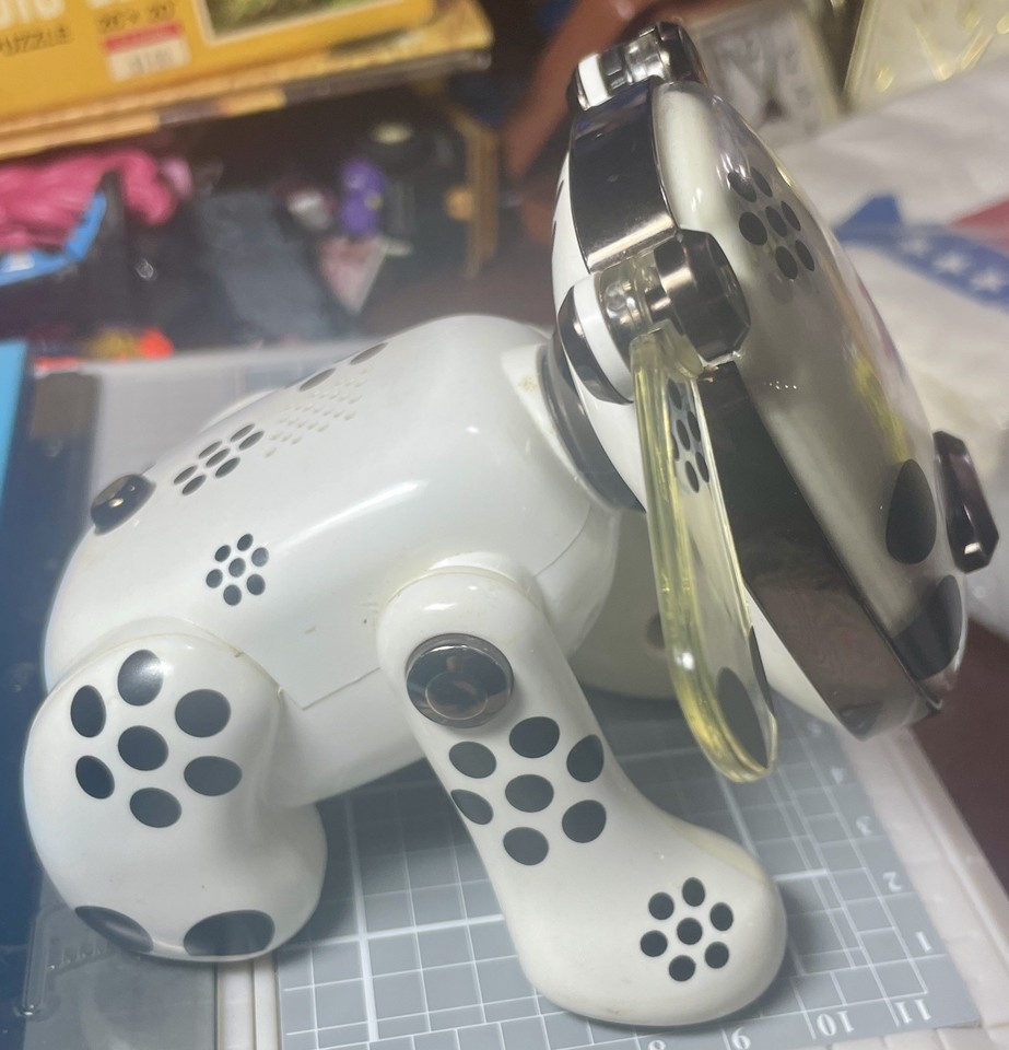 iDog 2005 Sega/Hasbro lights & sounds work, no dancing, tail snapped ...