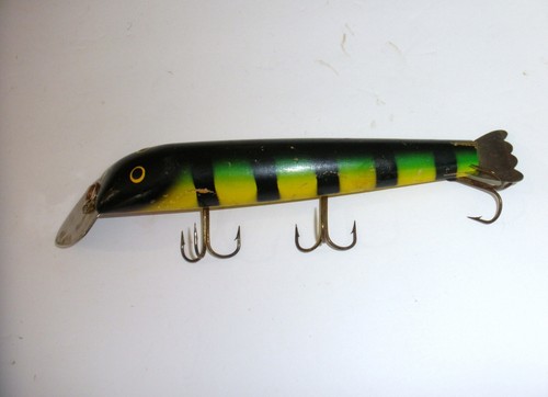 Vintage, Wood, Diving Muskie Crankbait Lure, 9 1/2 Inch, Maker Unknown ...