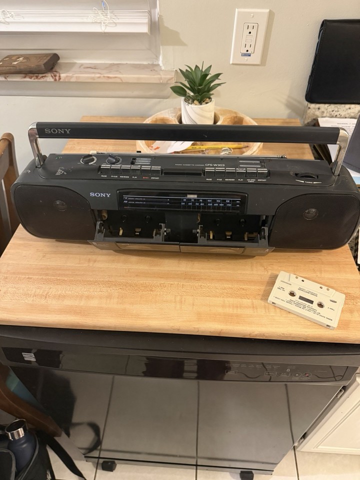Sony CFS-W303 Boombox Dual Cassette AM/FM Radio Vintage 80s 90s Tested ...
