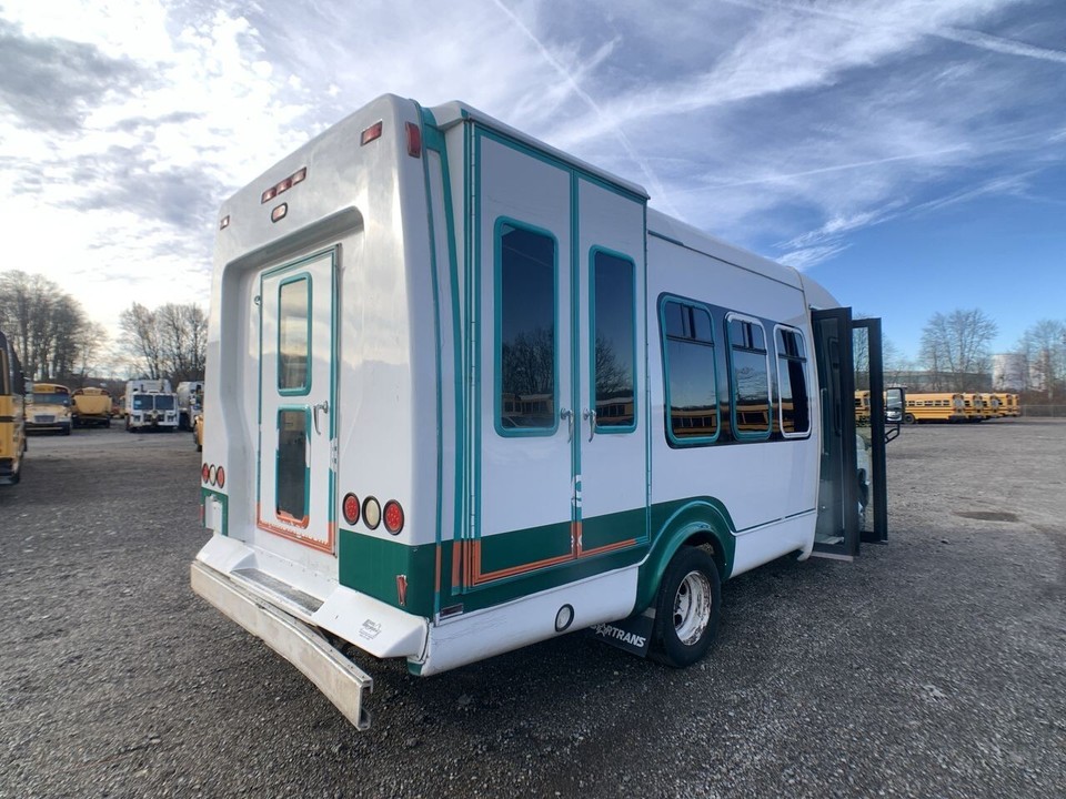 2012 FORD SUPREME E450 SHUTTLE | eBay