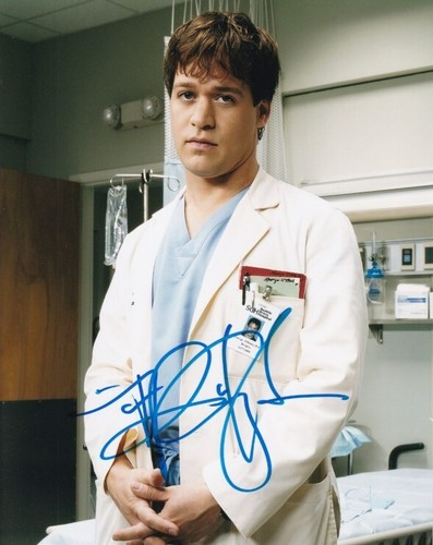 TR KNIGHT signed Autogramm 20x25cm GREYS ANATOMY in Person autograph | eBay