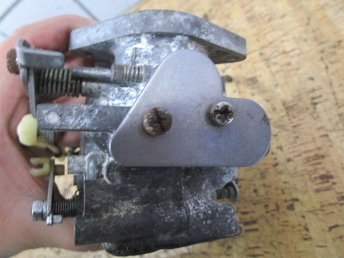 0750 1975 Mariner 40 HP CARBURETOR ASSEMBLY UPPER/LOWER 8568M 8567M ...
