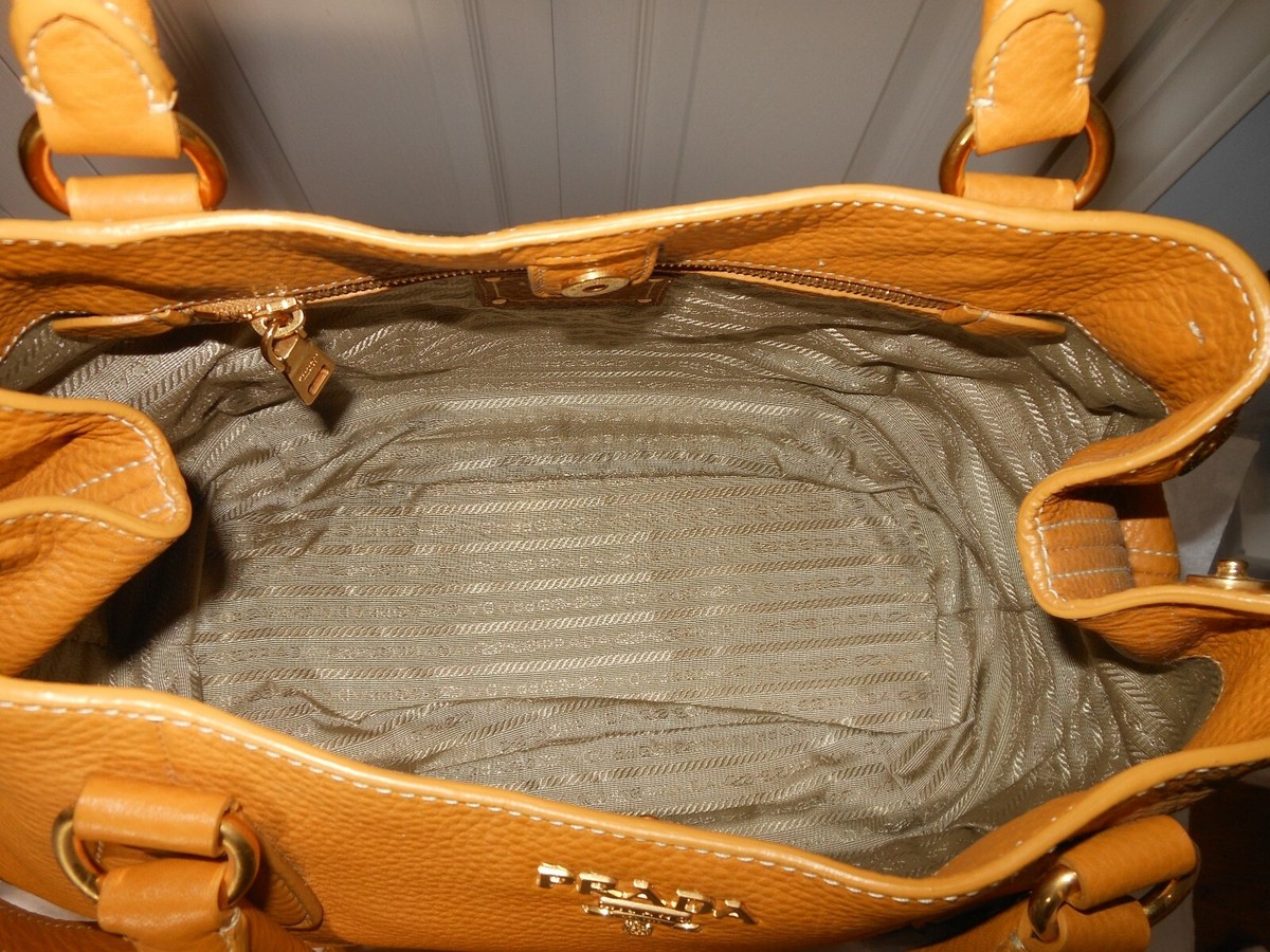 NWT Prada Vitello Daino MD Leather Satchel Crossbody NWT Prada Vitello Daino MD Leather Satchel Crossbody