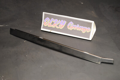 E34 Rear Right Door Window Guide Cover Quarter Glass Divider Trim ...