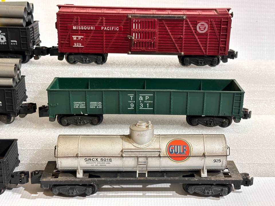 AMERICAN FLYER SIX CAR FREIGHT LOT - 911 C&O (x3) 929 MOPAC 931 T&P 925 ...