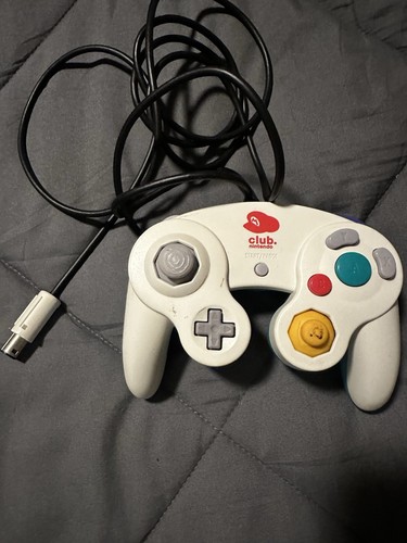Official Club Nintendo Mario Red And Blue Gamecube Controller Cosmetic ...