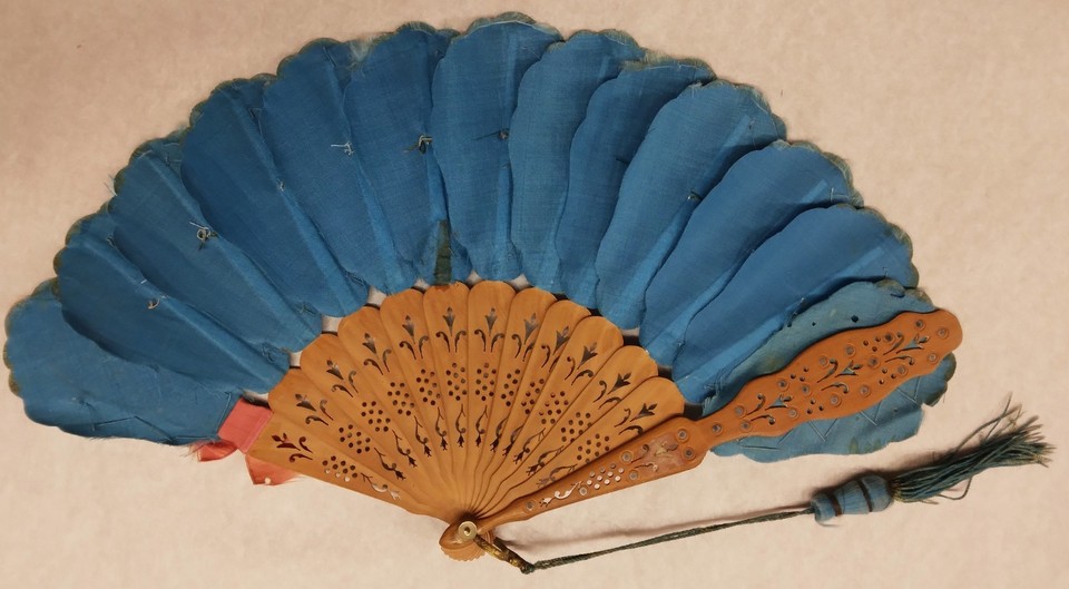 c1850 Jenny Lind Folding Hand Fan | eBay