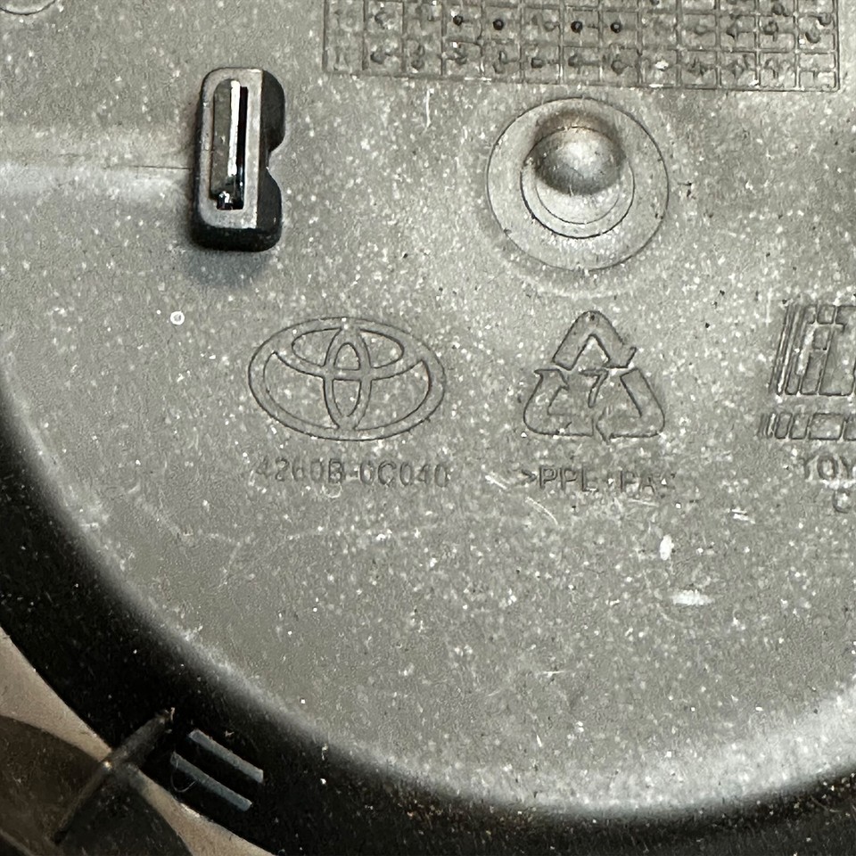 For Toyota Tundra OEM Center Cap 2014-2021 Black 4260B-0C040 75157 | eBay