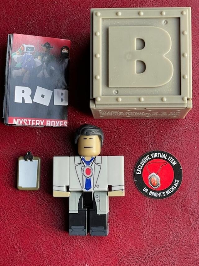 Roblox Series 10 Dr. Bright necklace with Clipboard and Bonus chaser ...